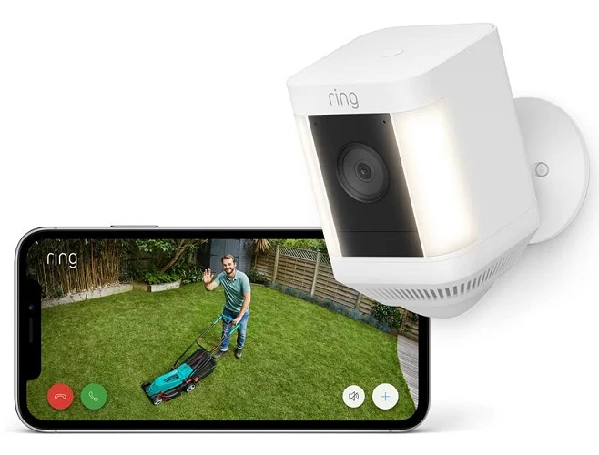 6 Best Farm & Ranch Security Cameras (Wired & Wireless)